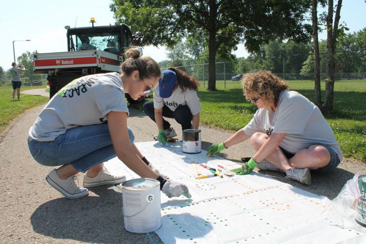 Group helps create Born Learning Trail | Archives | veronapress.com