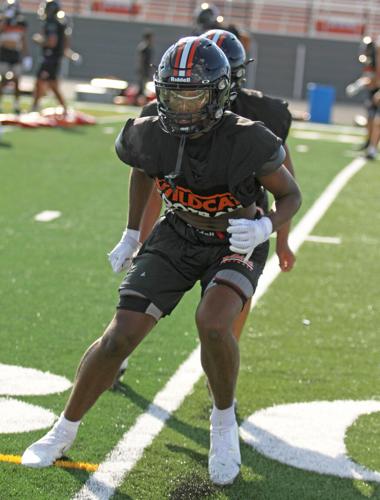 Football: On similar path, Trey Engram, Tre Poteat hoping to make mark ...