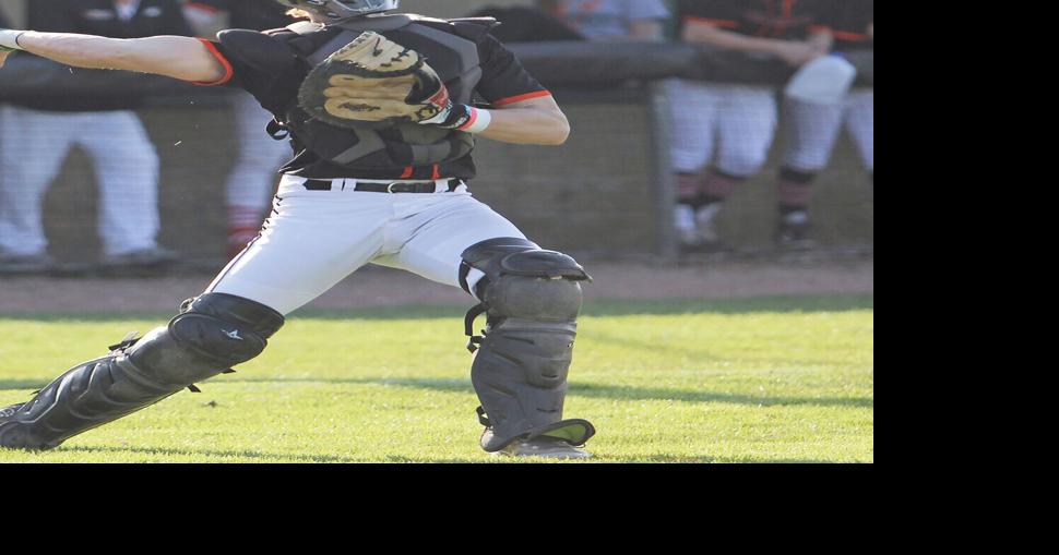 Baseball: One-way communication devices get green light for catchers ...