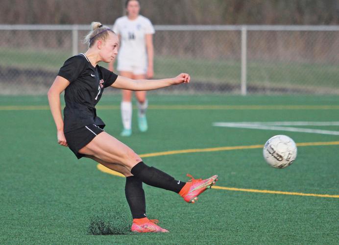 Girls soccer: Verona’s state-ranked win over Kettle Moraine highlight ...