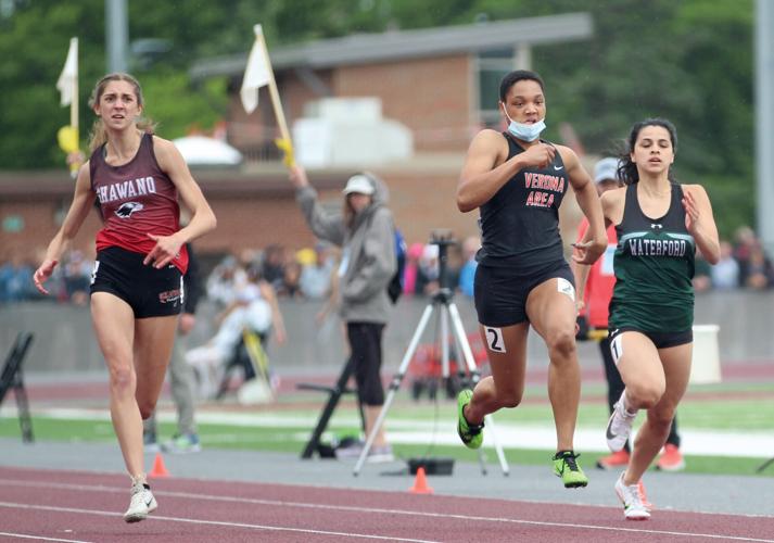 ‘I got it for both of us’: Verona’s Joy Bailey ‘shares’ state medal in ...