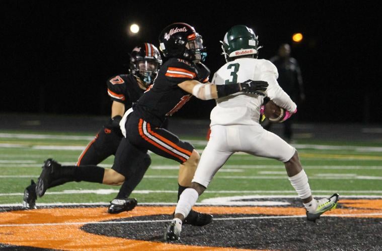 Football: Kaden Kittleson’s heroics stun Madison Memorial on homecoming ...