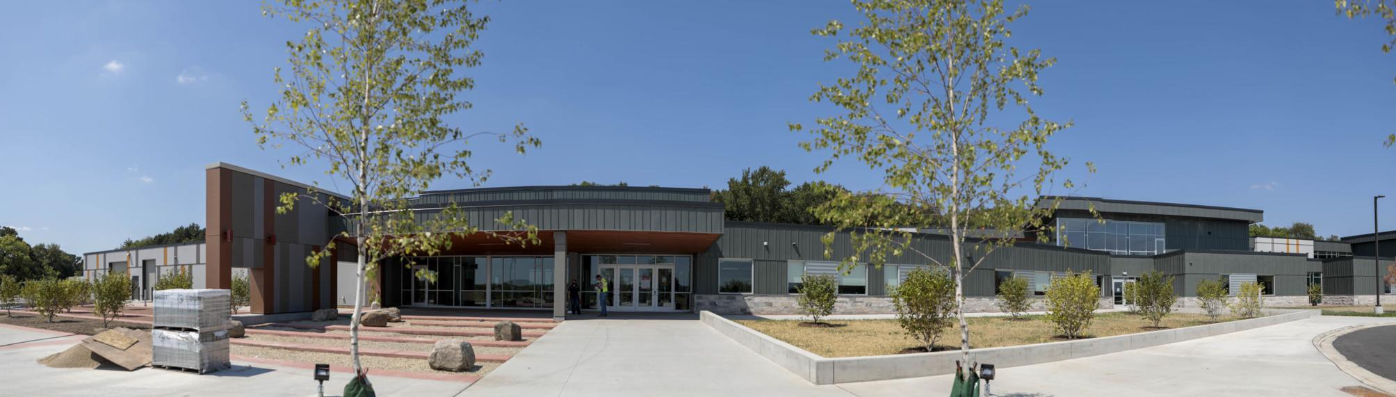 4. Forest Edge Elementary School opens | Archives | veronapress.com