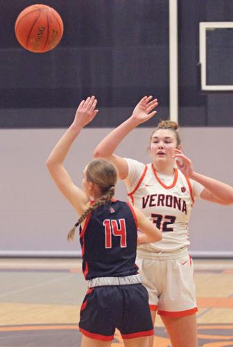 Girls basketball: Alli Jirsa helps power Verona past Craig, to regional ...