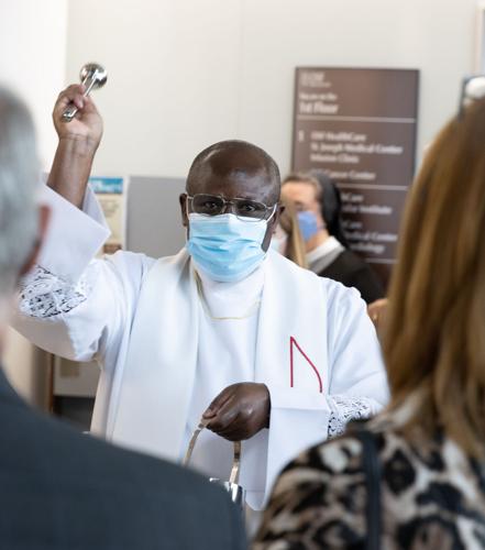 OSF St. Joseph's cancer center officially open, newest technology for ...