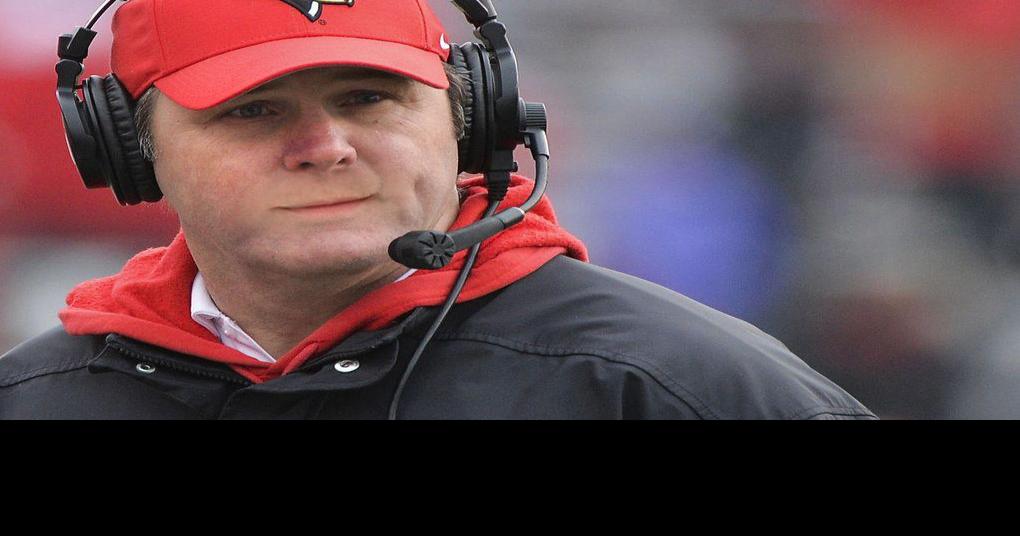 Spack says goodbye to the "Spack 'Stache" after losing bet | Sports ...