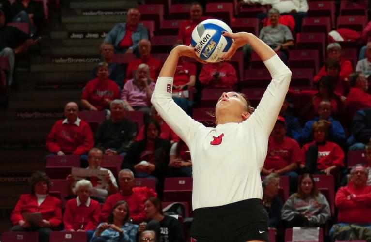 Gallery: Volleyball takes on Drake and UNI in one weekend ...
