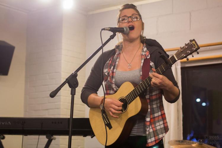 New blogger Jiles: Coffeehouse show provides jams | Blogs ...