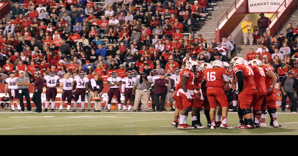 ‘Illinois State Redbirds Football’ book details football team | News ...