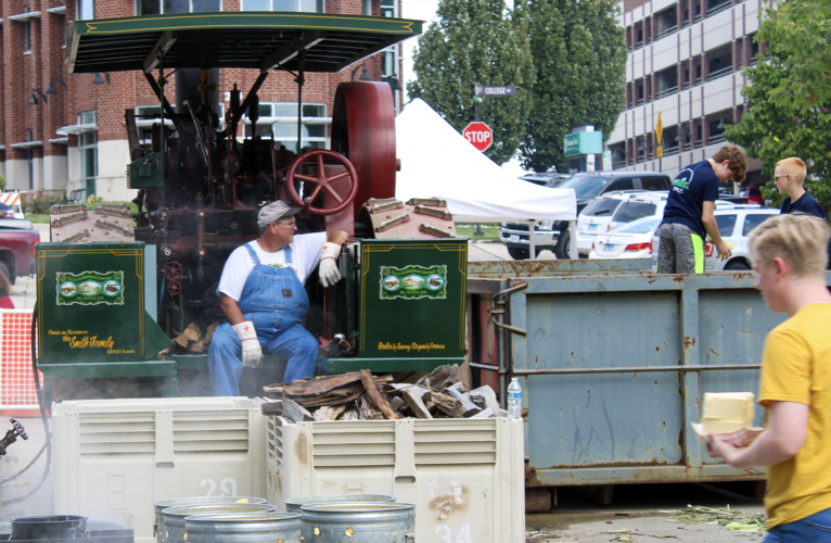 Gallery: Gamma Phi Circus returns to Uptown Normal's Sweet Corn Circus ...