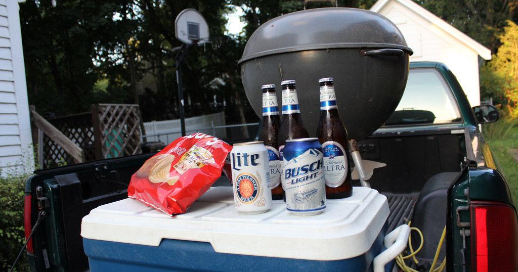 Essential items for a fun tailgating party | Features | videtteonline.com