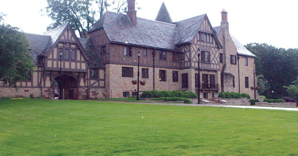 Historical Ewing Manor offers free tours every Monday through September ...