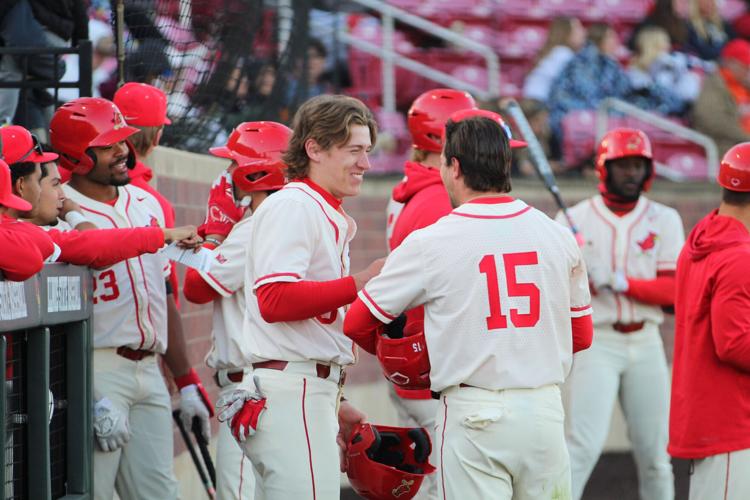 Illinois State baseball improves winning streak to four with series ...