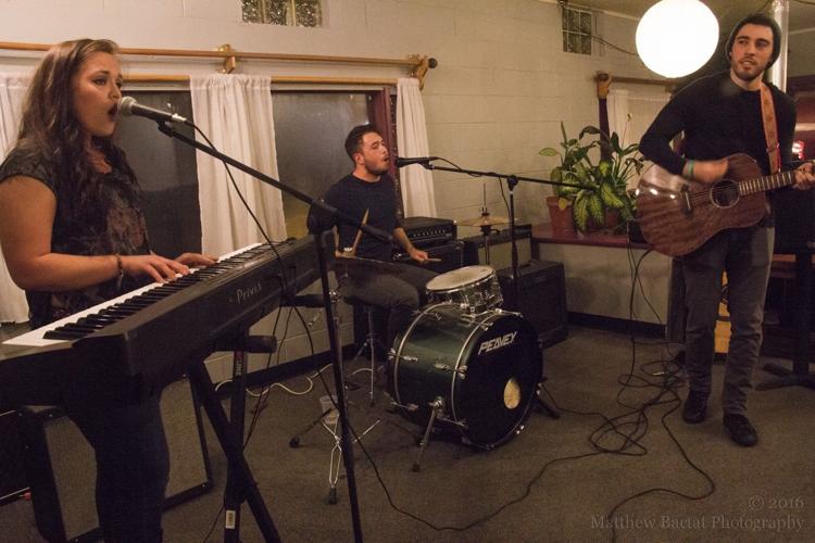 New blogger Jiles: Coffeehouse show provides jams | Blogs ...