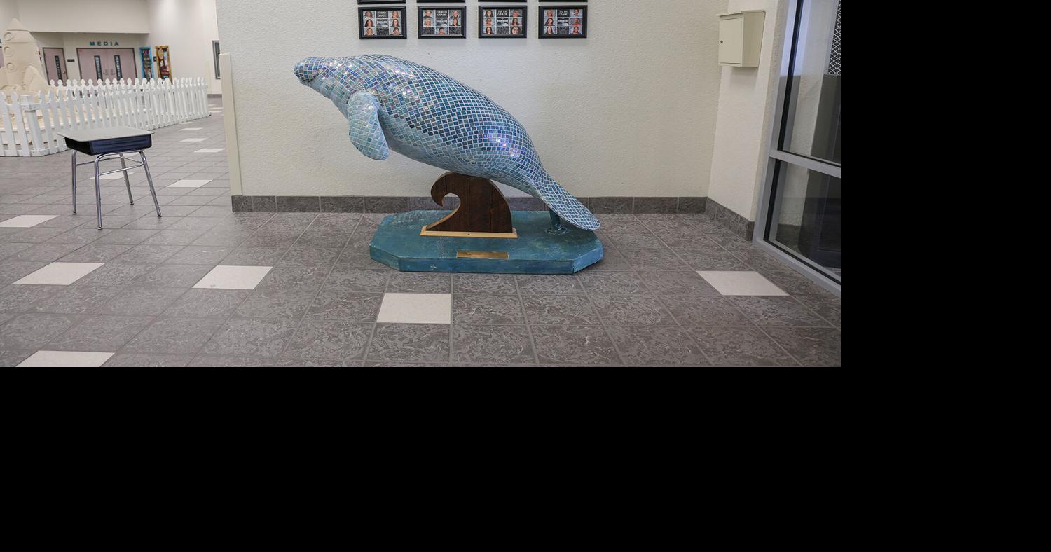 Manatee mosaic mascot unveiled | Schools | vieravoice.com