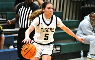 Holy Trinity girls basketball plans to run opponents ‘out of the gym ...