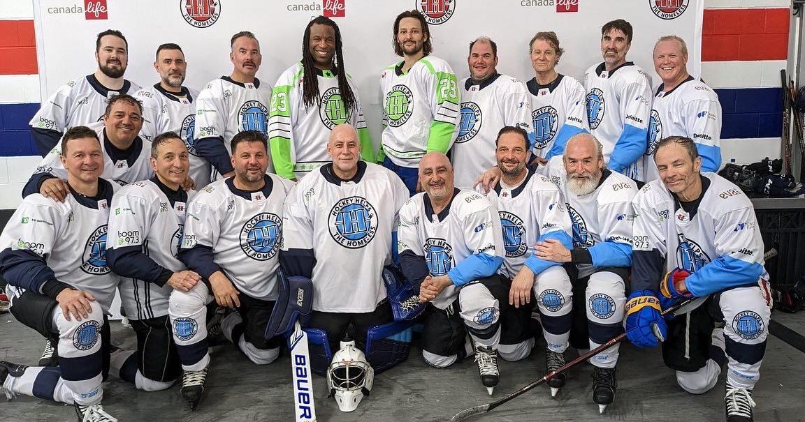 Hockey Helps the Homeless Bay Street Tournament at Scotiabank Pond in ...