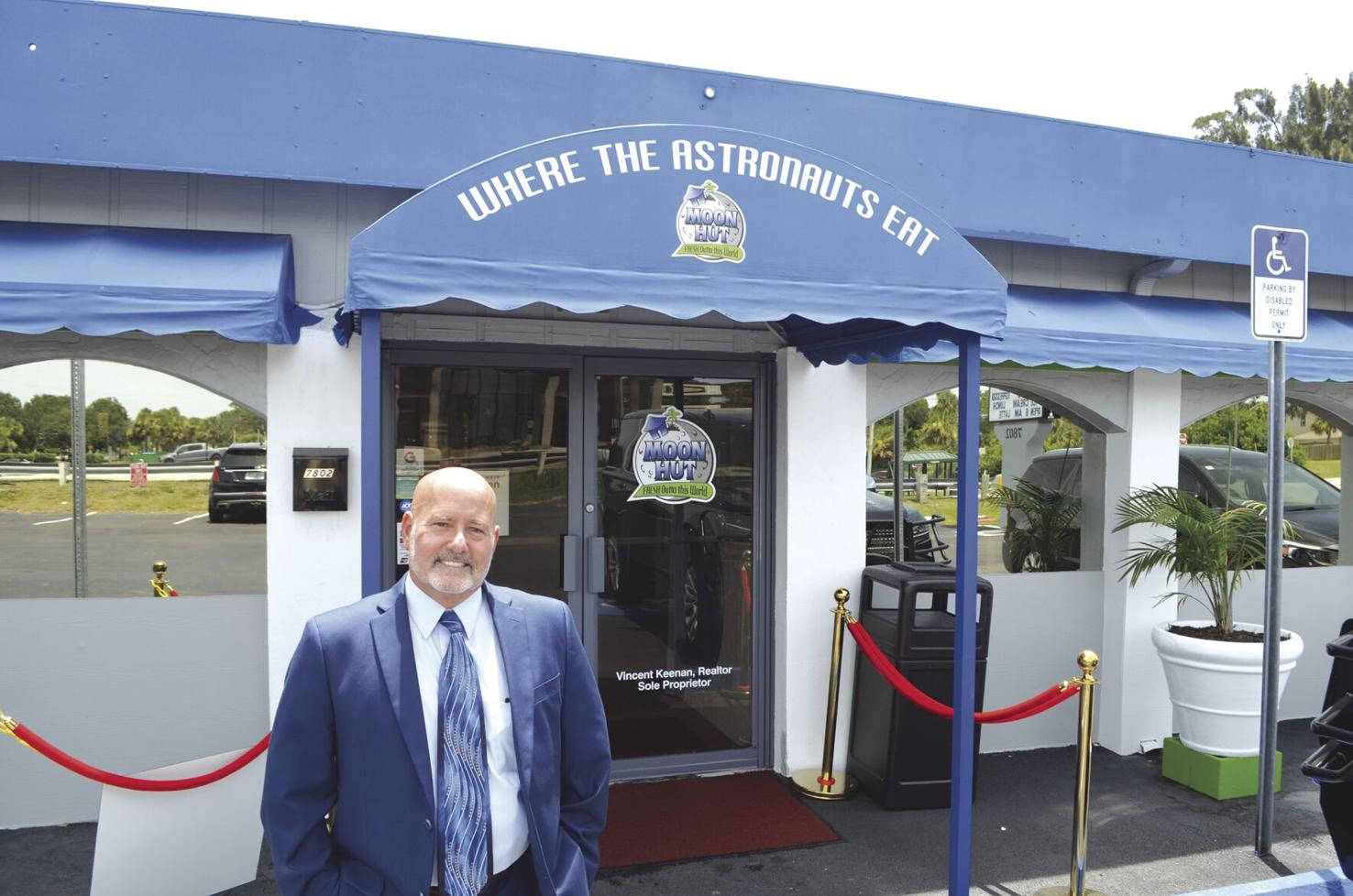 Moon Hut, a favorite eatery for astronauts, reopens in Cape Canaveral ...