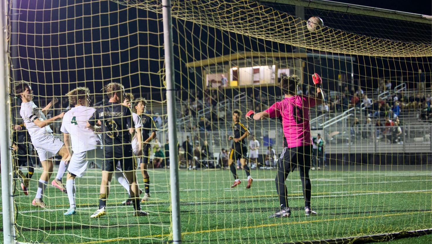 Kaufman’s header gives Hawks 3-2 win over previously unbeaten Mustangs ...