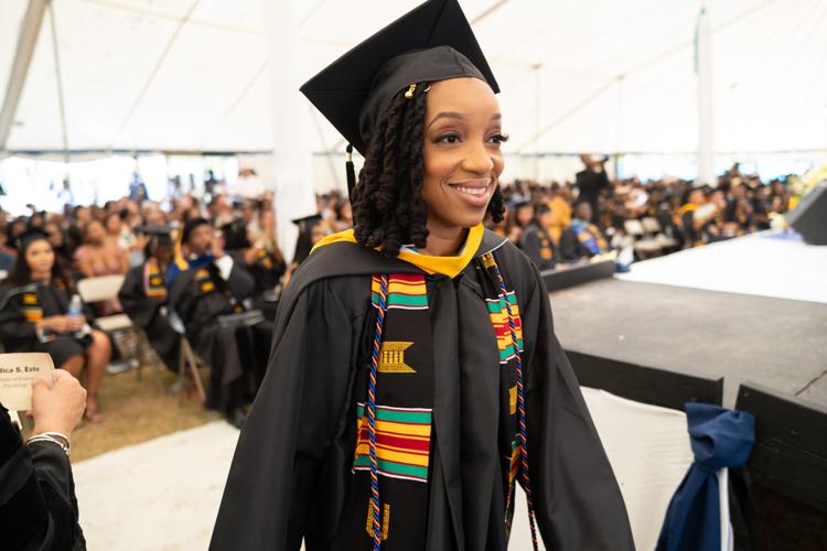 In photos: UVI Commencement | News | virginislandsdailynews.com