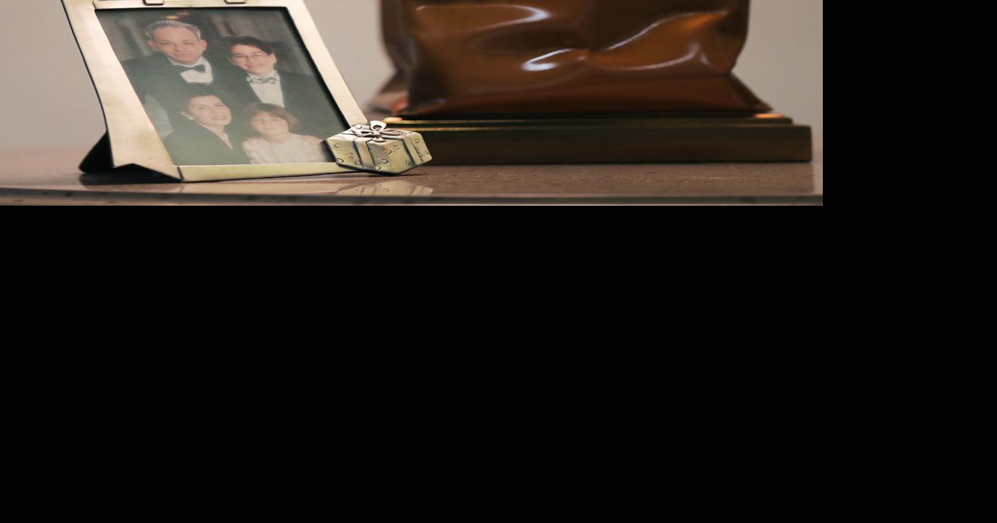 University gets collection of thousands of bags to exhibit | Print Only ...