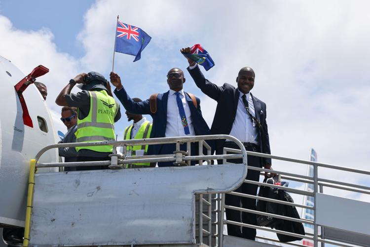 Officials laud American Airlines’ debut flight to BVI | News ...