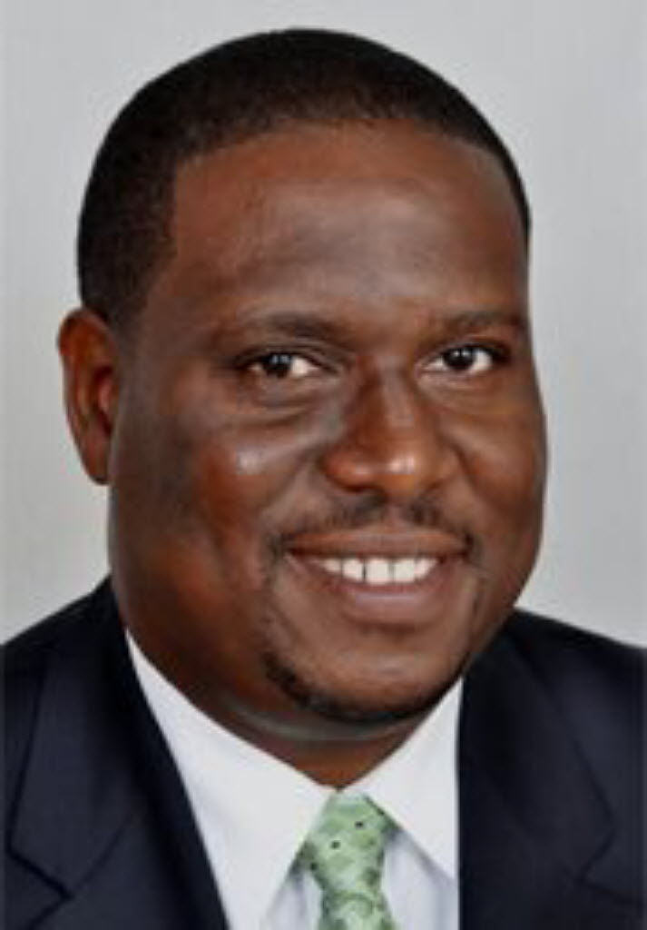 Gittens to meet with taxi drivers to discuss the future of ground ...