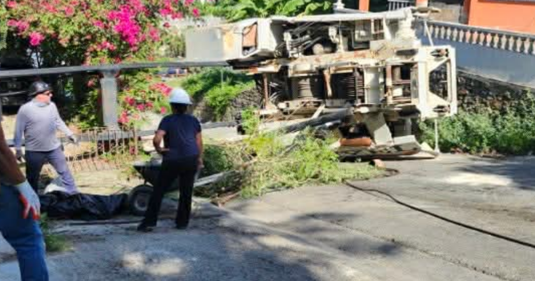 DPW: Toppled crane to be removed today | Island Life ...