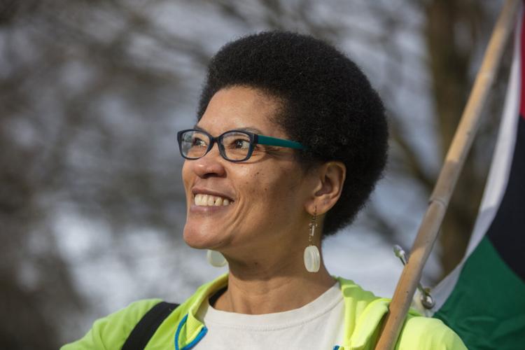 Liz Davis walked off 200 pounds, healed her spirit - and inspired a ...