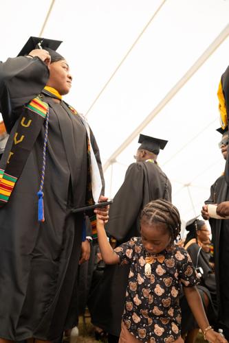 In photos: UVI Commencement | News | virginislandsdailynews.com