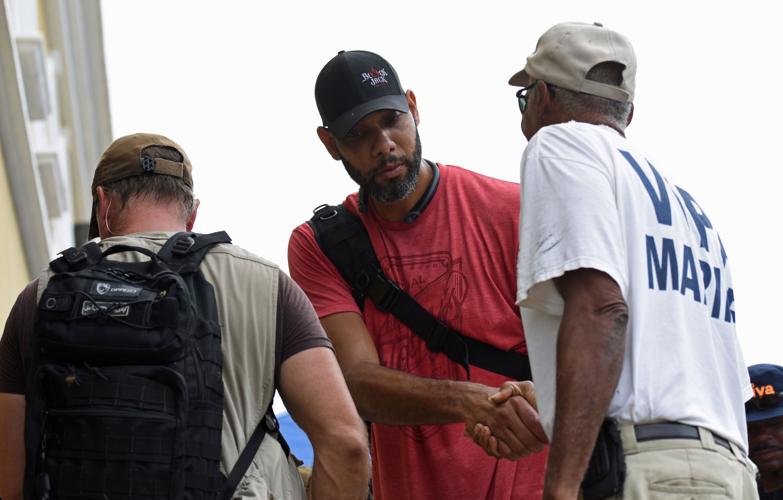 Duncan helps distribute relief by hand | News | virginislandsdailynews.com
