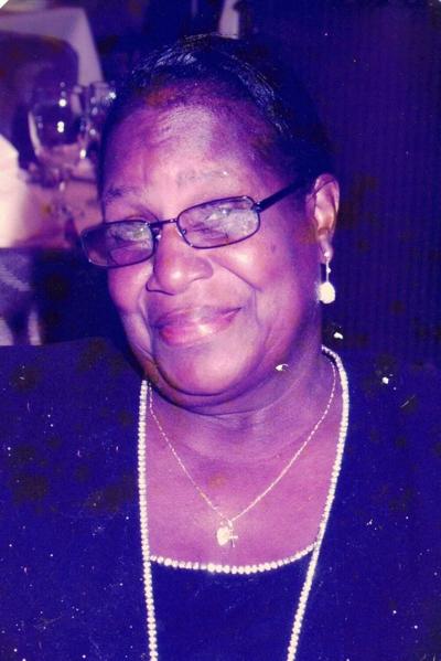 Esther Robles Leslie | Obituaries | virginislandsdailynews.com
