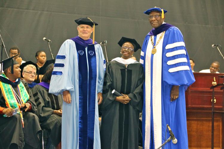 UVI St. Thomas Class of 2016 | News | virginislandsdailynews.com