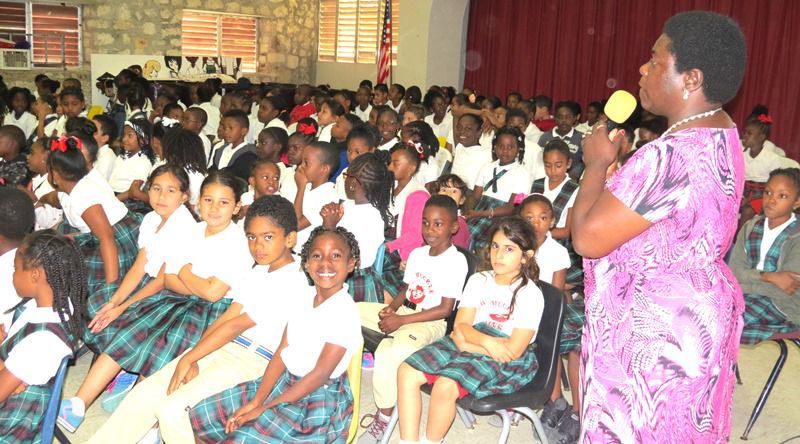 Lew Muckle recognizes exemplary students | Island Life ...