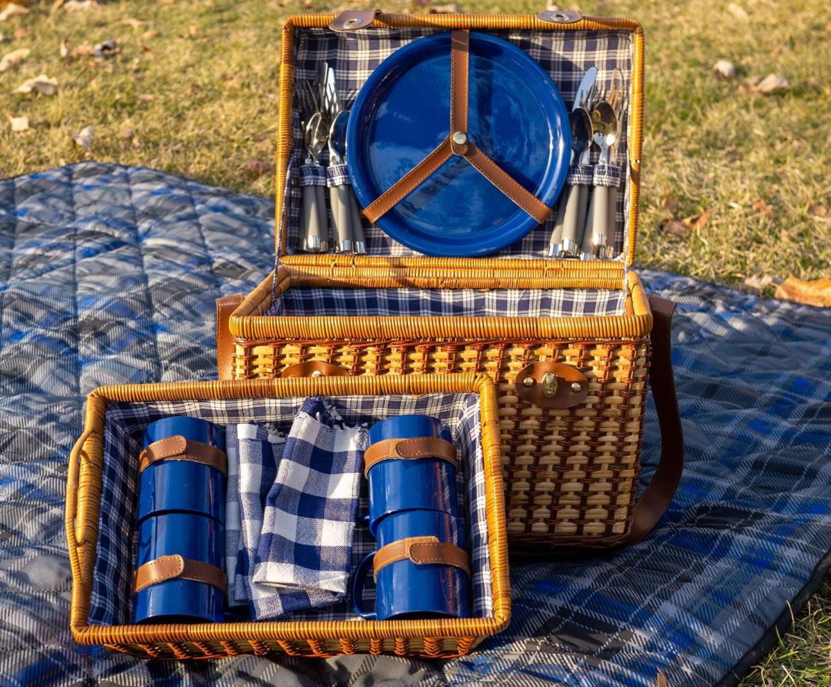DIY tips for a luxury pop-up picnic | Arts & Culture | Vox Magazine