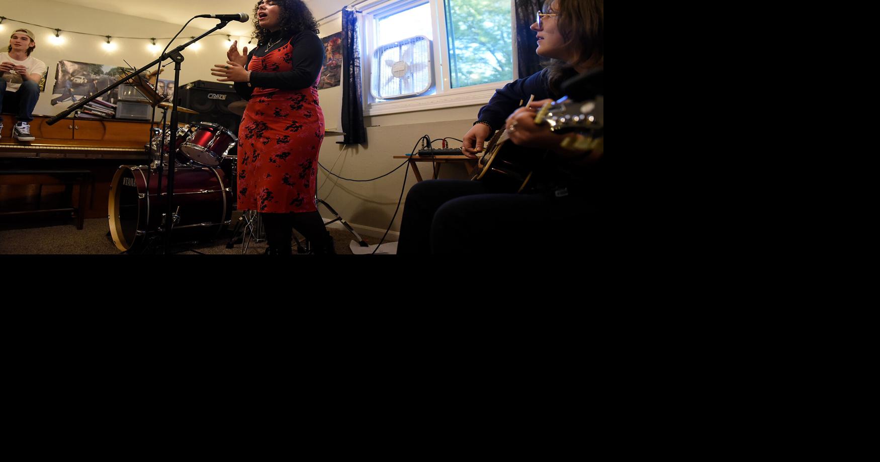 Estrella brings advocacy and indie rock to Columbia | Arts & Culture ...