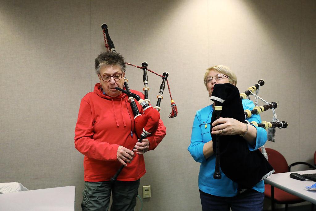 Bagpipe group The Pipes & Drums mesh history and music | Magazine | Vox ...