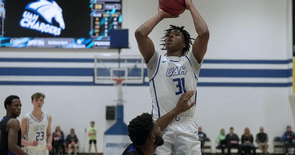 UAH Clips Hawks in 81-60 Victory on Saturday | News | waaytv.com