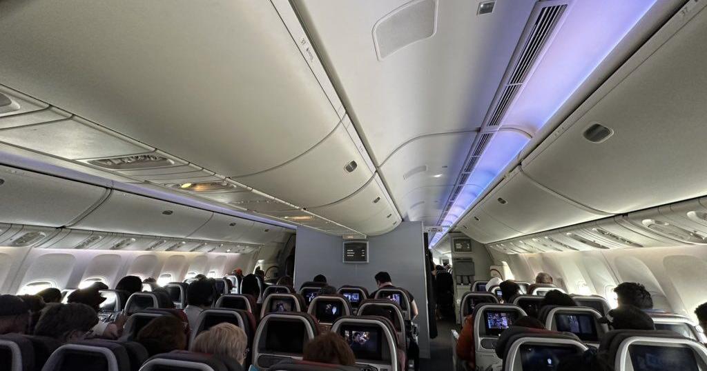 FAA system outage causes thousands of flight delays and cancellations ...