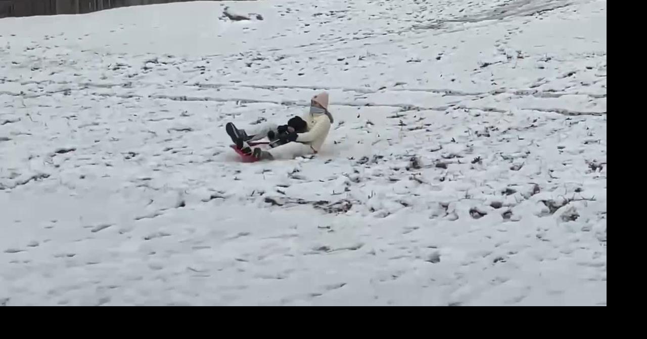WAAY 31 Anchor Tory Dunnan goes sledding with the family | Video ...