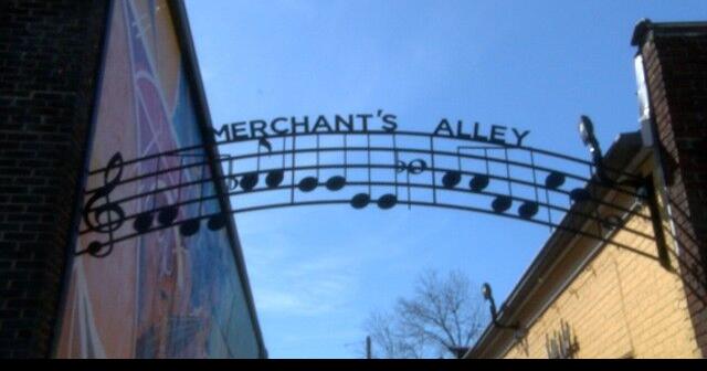 Merchants Alley Happy Hour series kicks off in Athens | News | waaytv.com