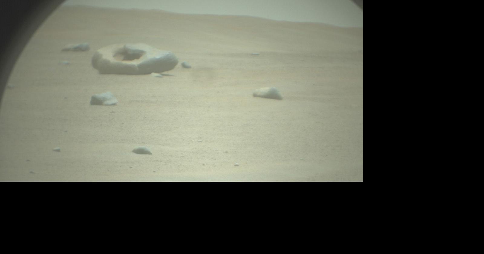 Image captured by Mars rover shows a mysterious ‘doughnut’ on the ...