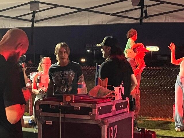 Keith Urban headlines concert at Buc-ee’s in Athens | Athens/Decatur ...