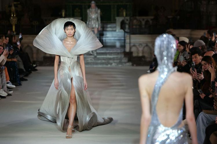 Gown Girl The Most Eye Catching Looks From The Paris Couture Shows