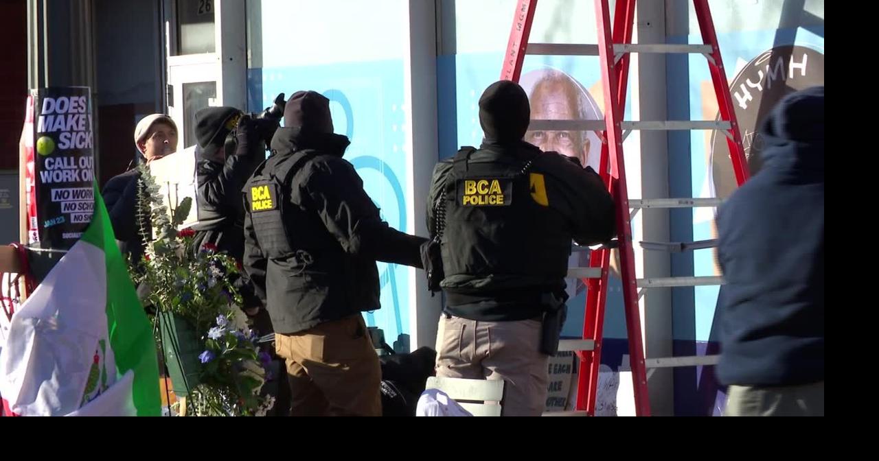 Minnesota law enforcement agents investigate scene of Alex Pretti ...