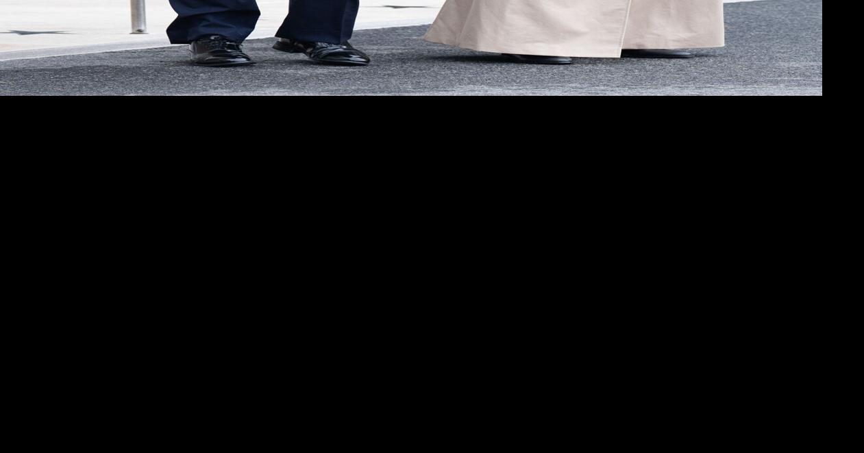 Look of the Week: At Windsor Castle, Melania Trump was utterly ...