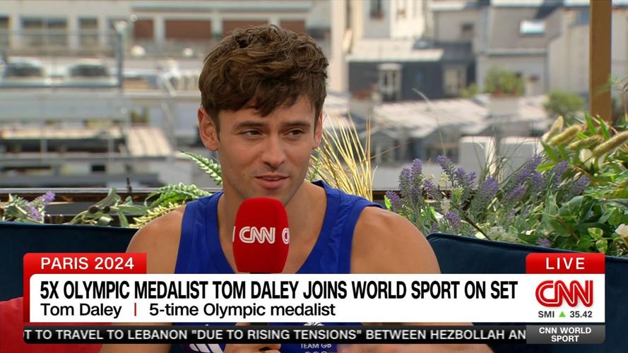 Olympic medalist Tom Daley unveils his latest achievement: A sweater ...