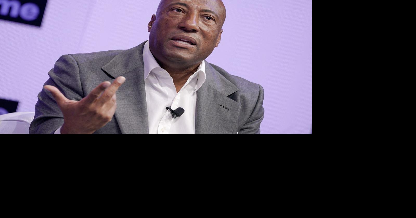 Local TV meteorologists deliver tearful farewell as stations replace ...