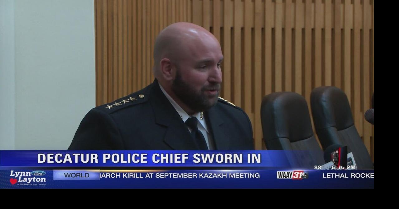 Decatur Police Chief Sworn In | Video | waaytv.com