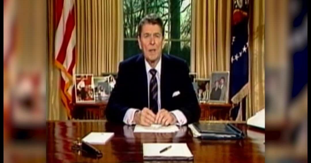 President Ronald Reagan addresses the nation after Challenger explosion ...